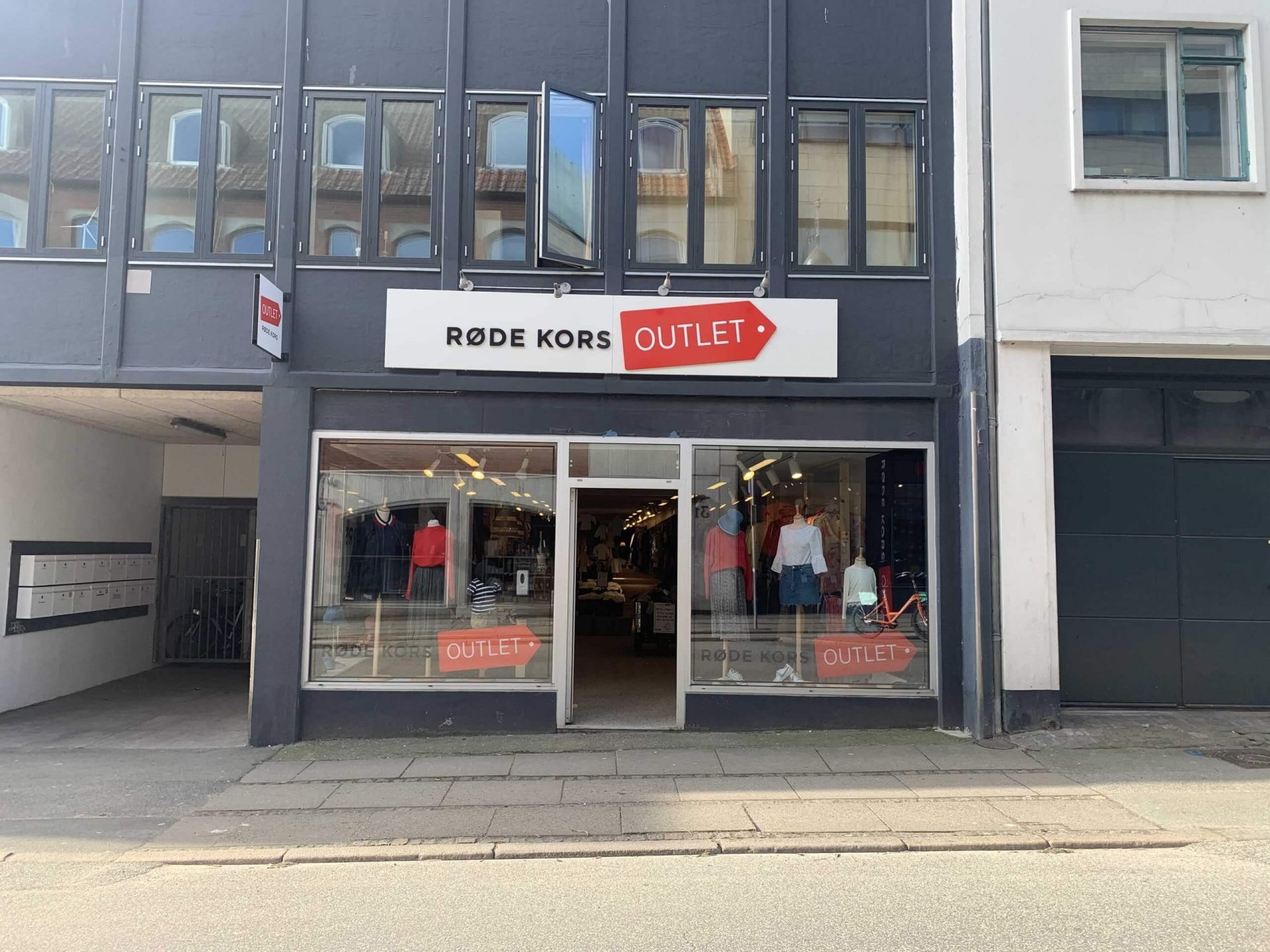 Genbrug er vejen frem - En fortælling fra Røde Kors Genbrug - Textilia